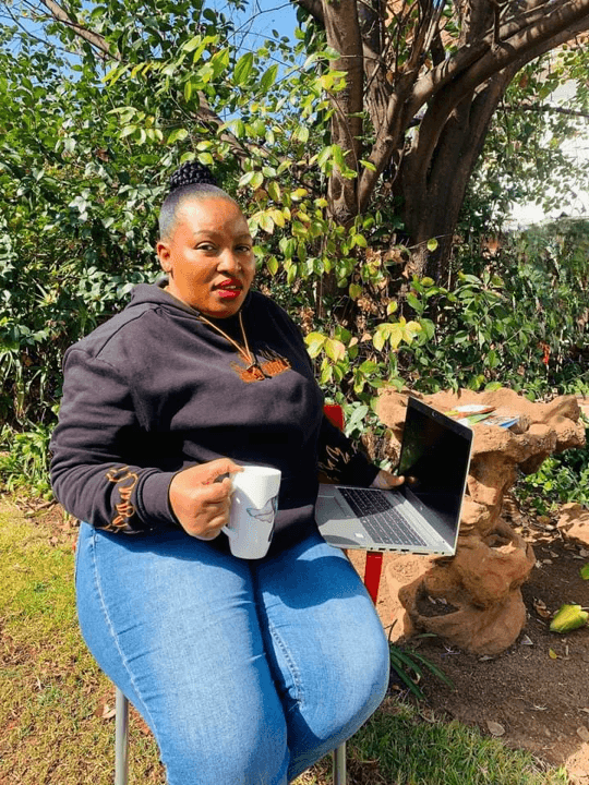 Cathy, a Sugarmummy from Nairobi, Seeking a Humble and Vibrant Young Man for a Genuine ...